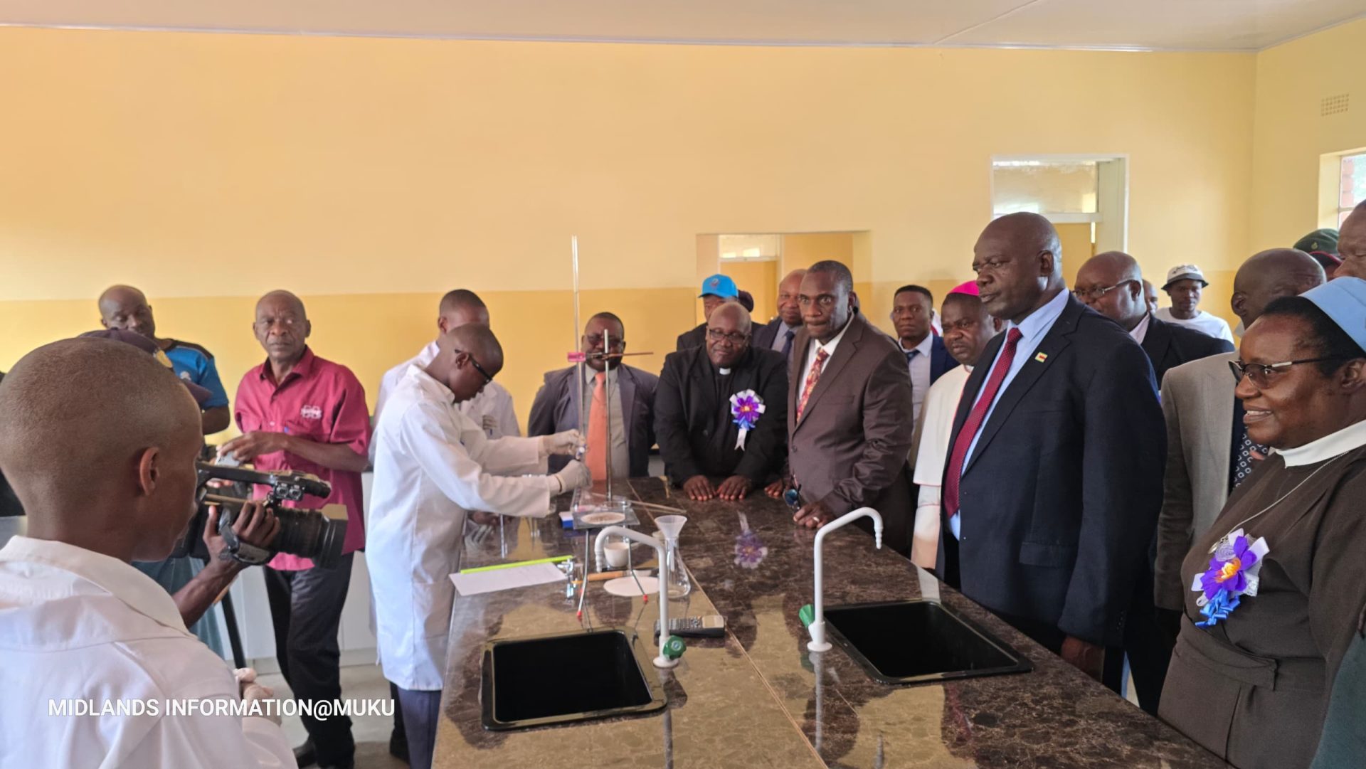Govt commissions science labs at Gokwe school - ZBC NEWS